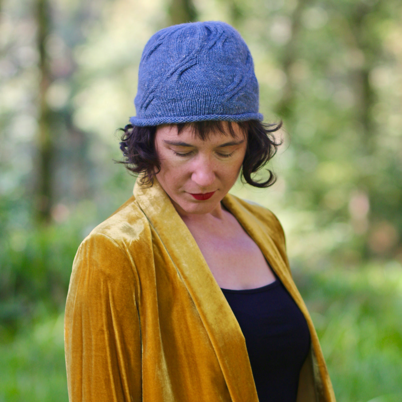 Learn to Knit: How to Work a Cable Cast-On | Cable Cast on Knitting ...